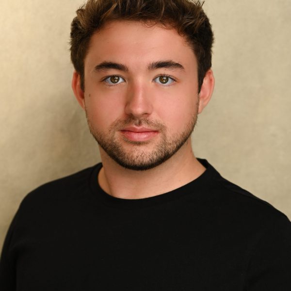 About – Osian Clarke – Singer & Performer